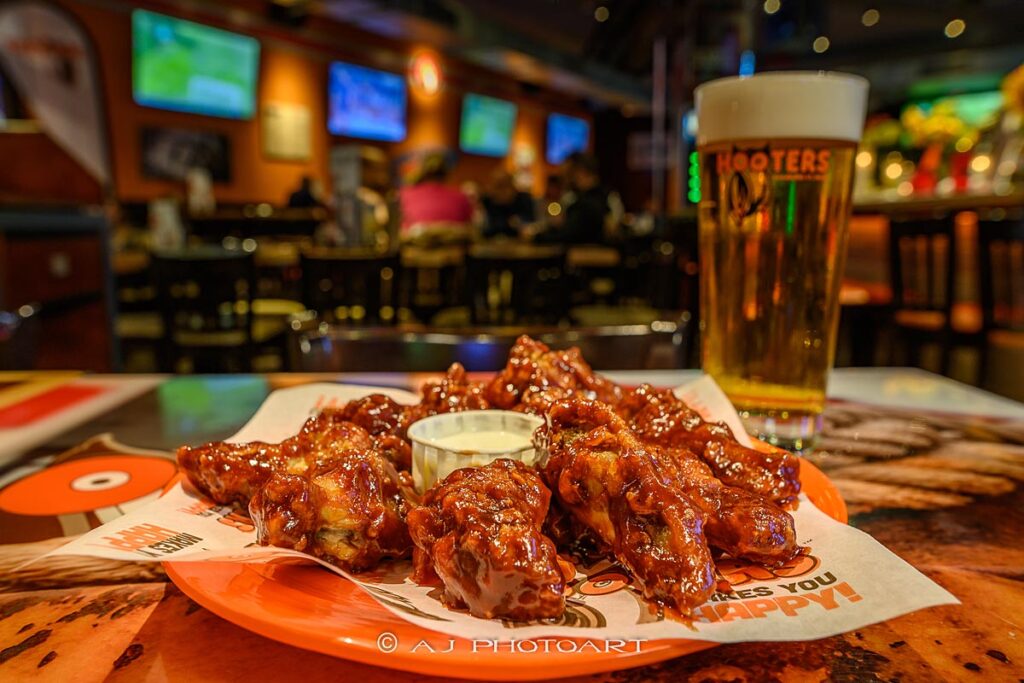 Hooters – Chicken Wings aus der Oberliga – Hooters Hamburg St. Pauli